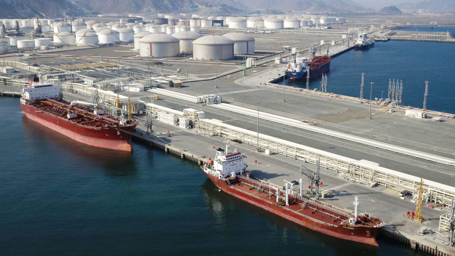 Breaking News: Explosion Halts Oil Operations At Fujairah Port - Malawi ...